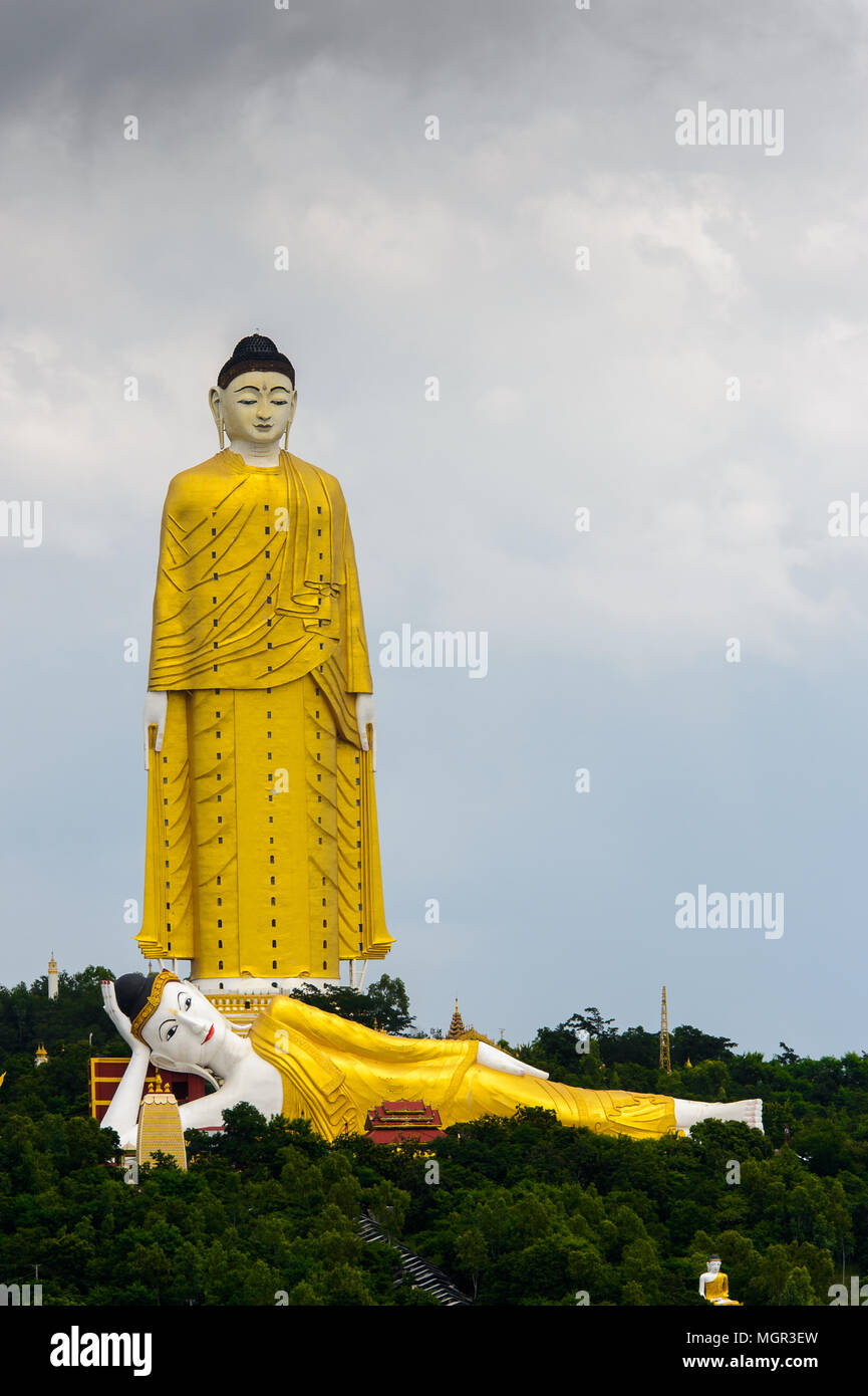 Maha Bodhi Ta Htaung ('a thousand great Bo trees'), a famous Buddhist ...