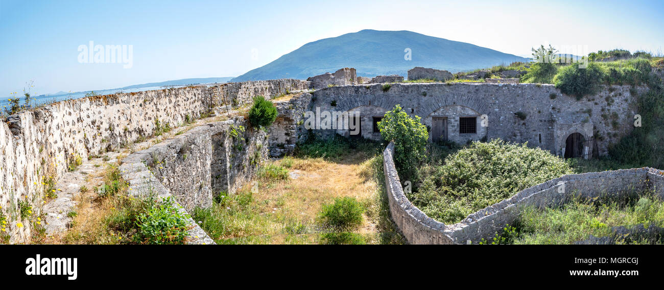 The Ruins of Santa Maura Castle, Lefkada Stock Photo - Alamy