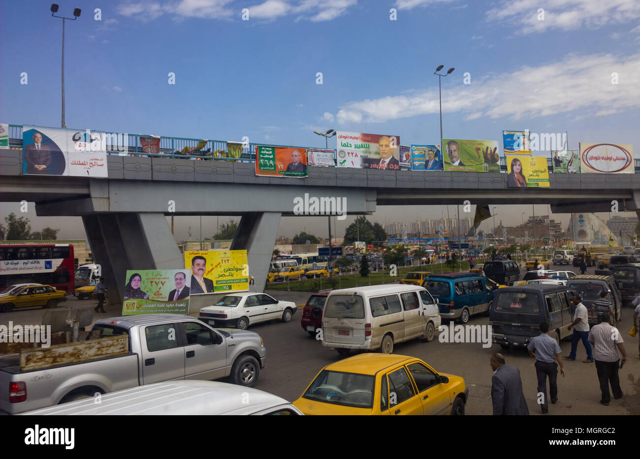 Baghdad street hi-res stock photography and images - Alamy