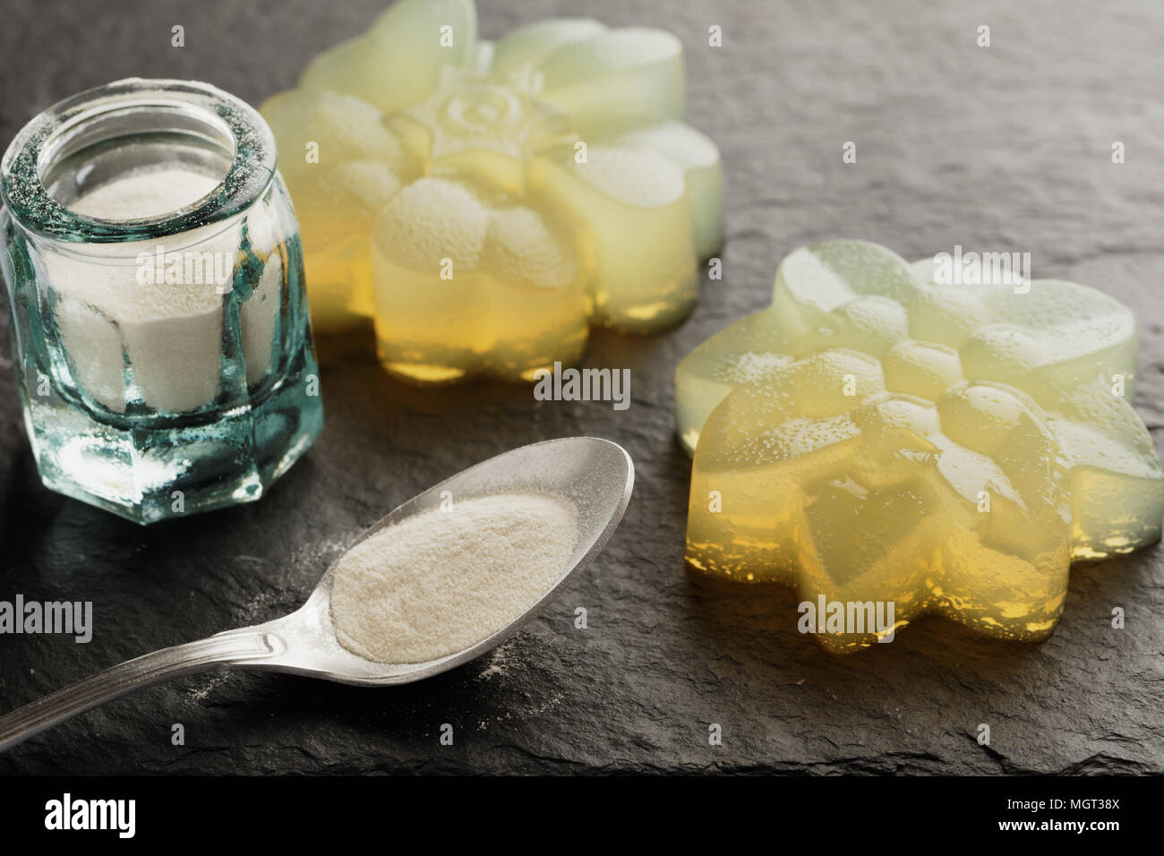 Agar agar dessert hi-res stock photography and images - Alamy