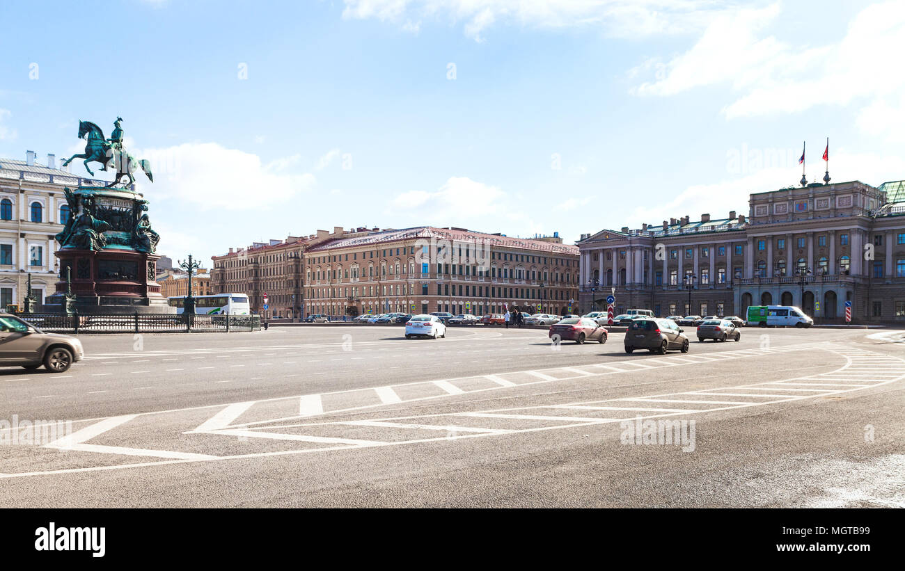 SAINT PETERSBURG, RUSSIA - MARCH 17, 2018: panoramic view of St Isaac ...