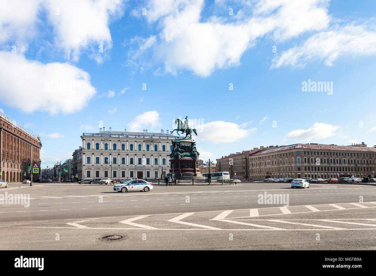 SAINT PETERSBURG, RUSSIA - MARCH 17, 2018: view of St Isaac Square with ...