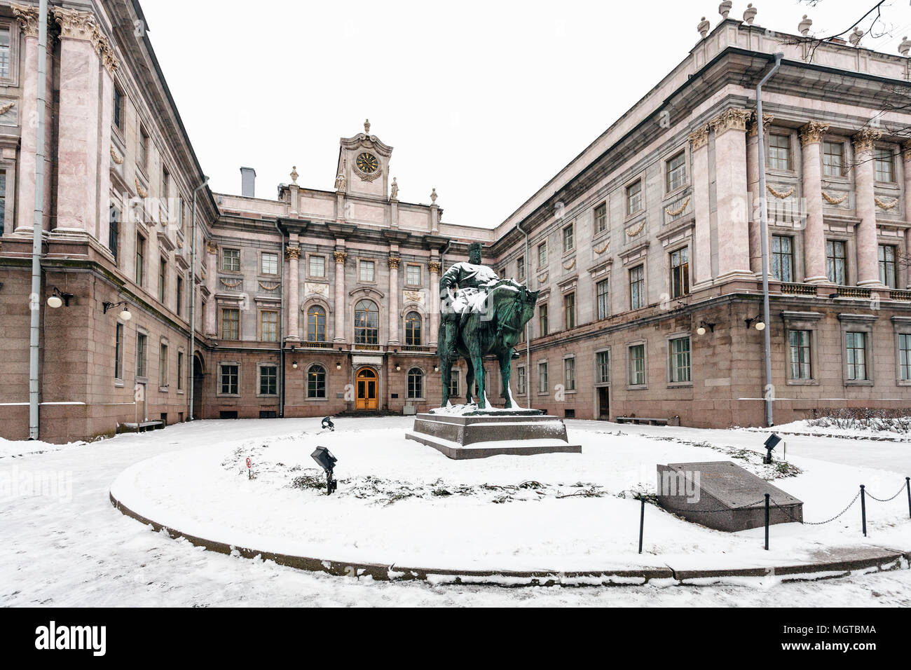 Palace of tsar alexander iii hi-res stock photography and images - Alamy