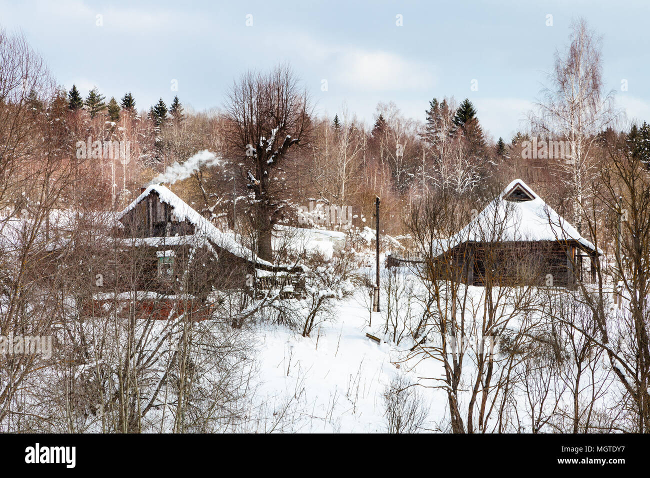 Russian country houses hi-res stock photography and images - Alamy