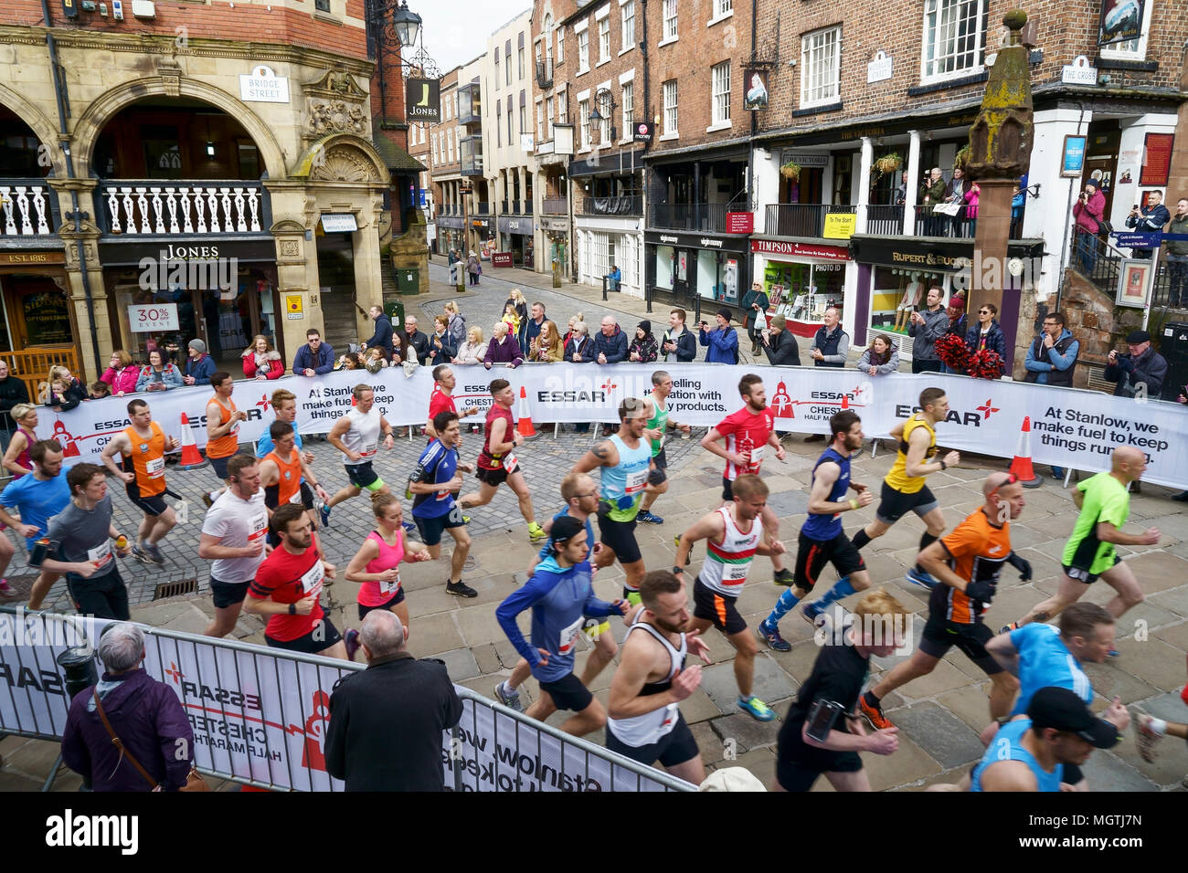 Chester essar half marathon hi-res stock photography and images - Alamy