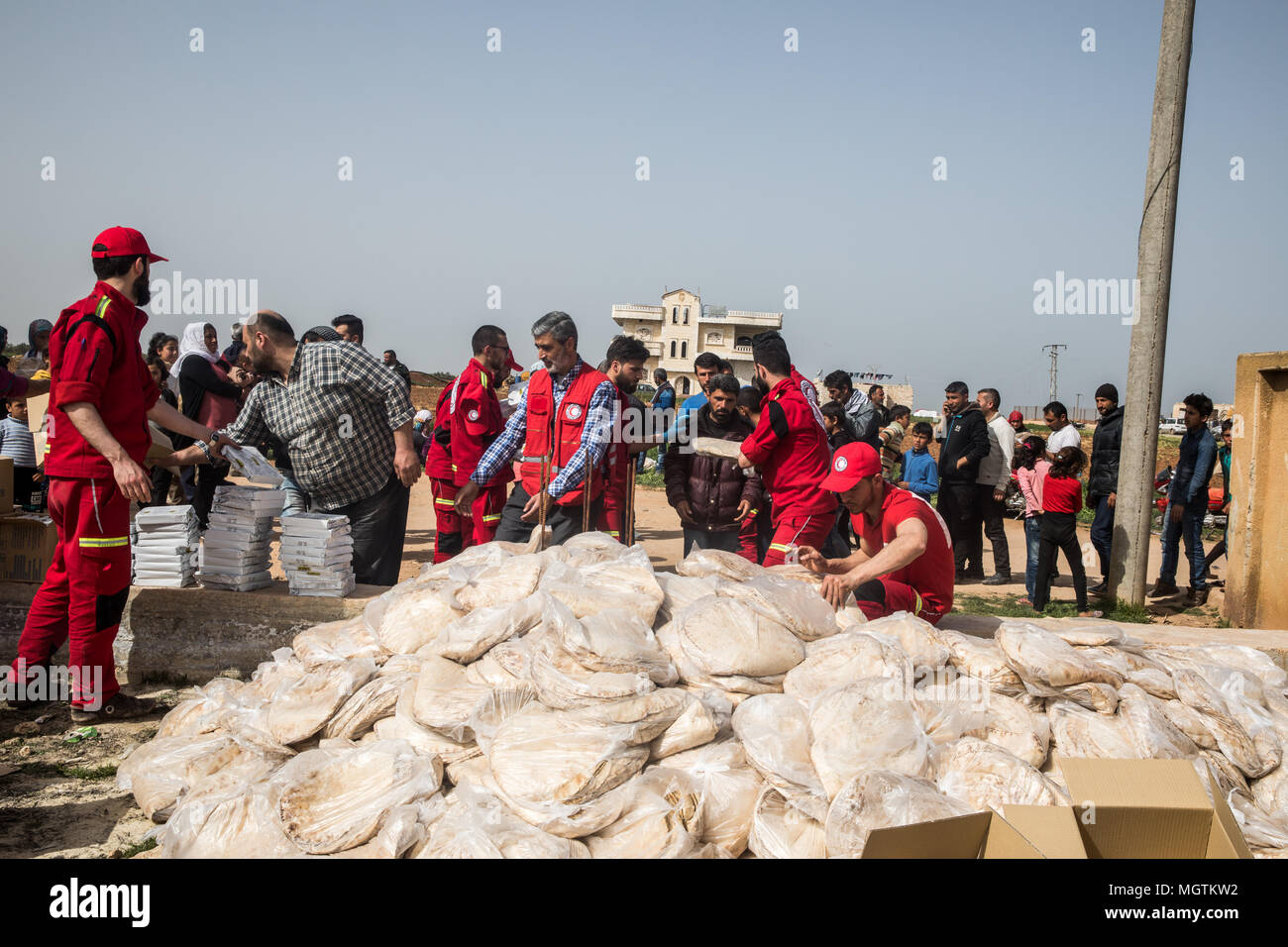 Syria conflict red crescent hi-res stock photography and images - Alamy