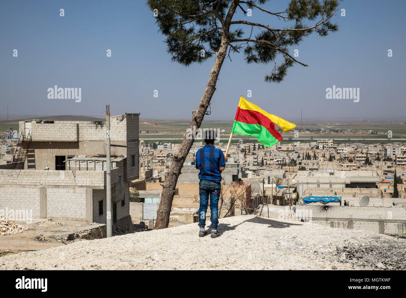 Kurdish flag hi-res stock photography and images - Alamy