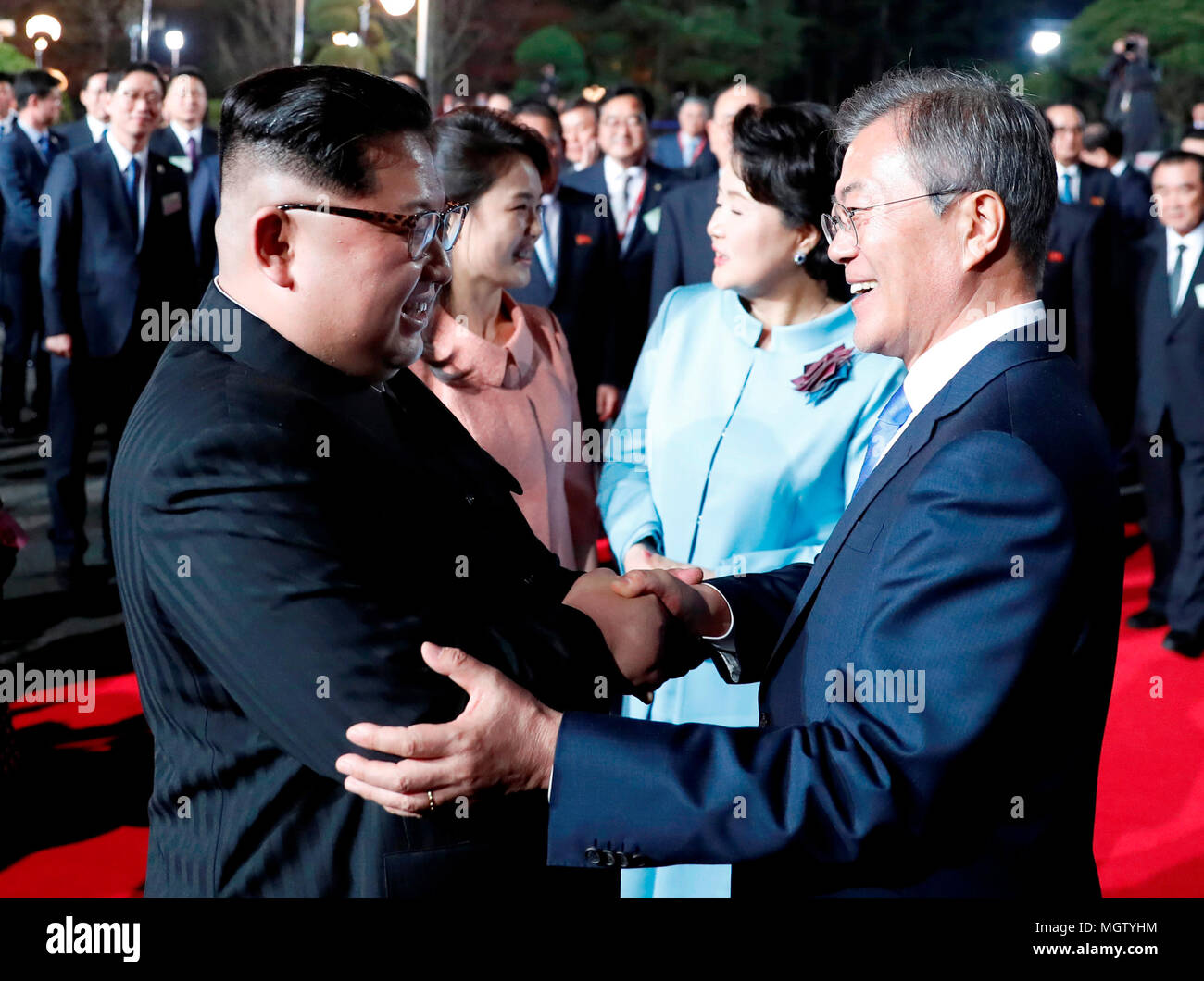 Moon Jae-In, Kim Jung-Sook, Kim Jong-Un and Ri Sol-Ju, Apr 27, 2018 ...