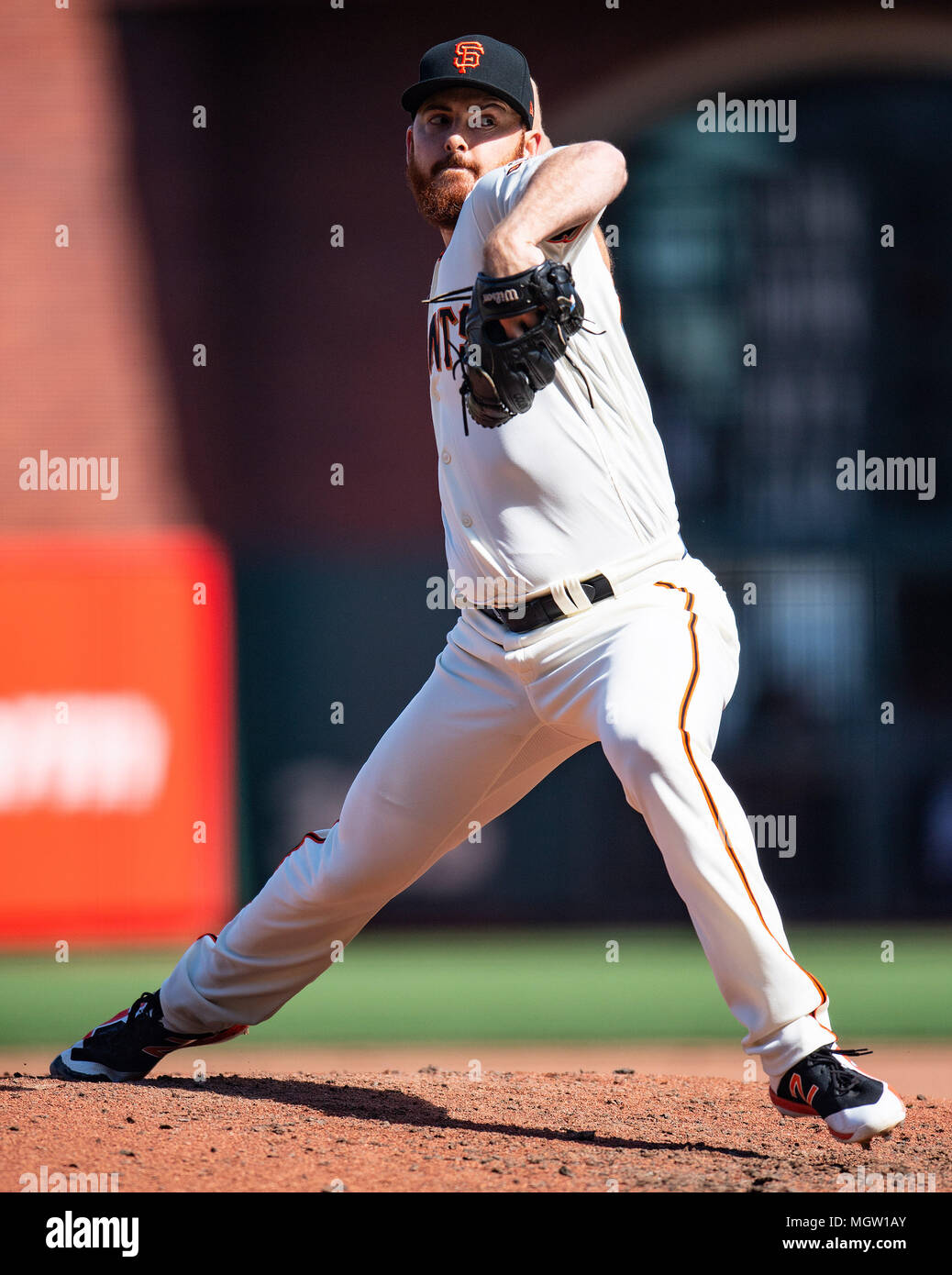 San Francisco, California, USA. 29th Apr, 2018. San Francisco Giants relief pitcher Sam Dyson ...