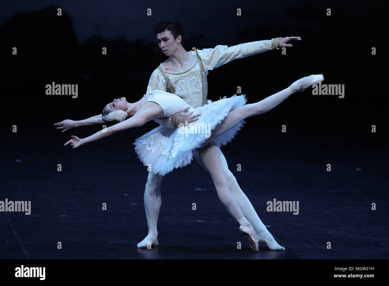 Beijing, China. 29th Apr, 2018. Dancers of the National Ballet of China ...