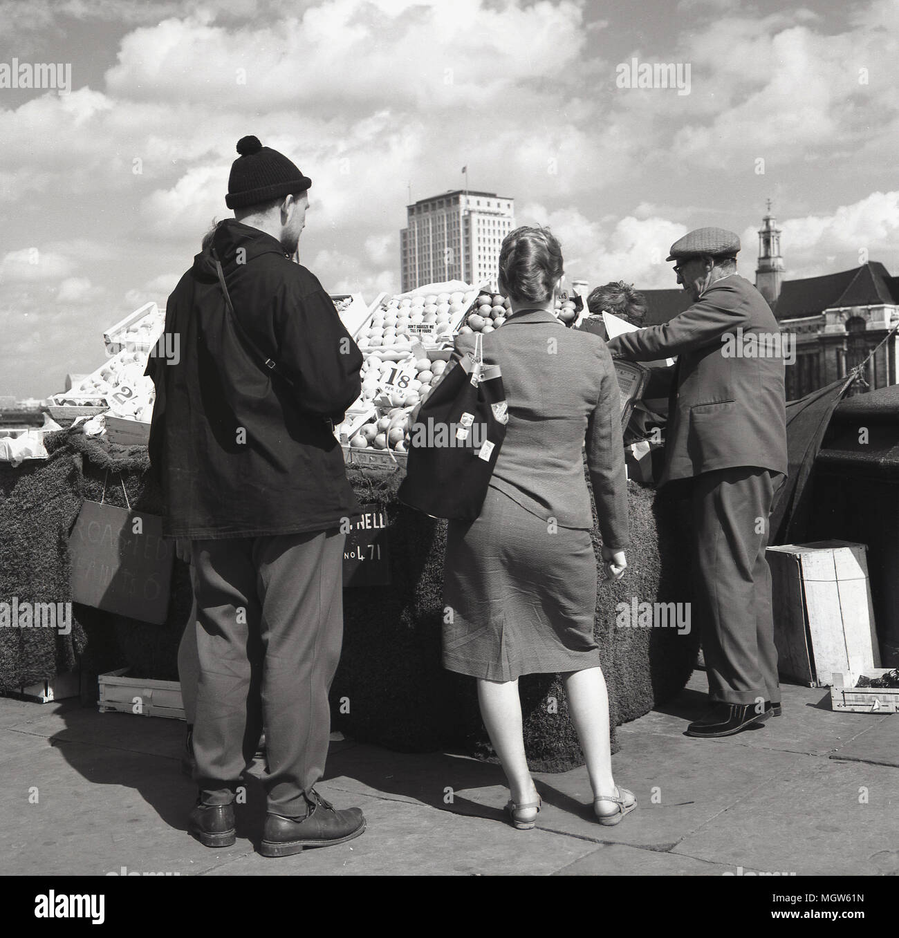 Market Trader London Stock Photos & Market Trader London Stock Images ...