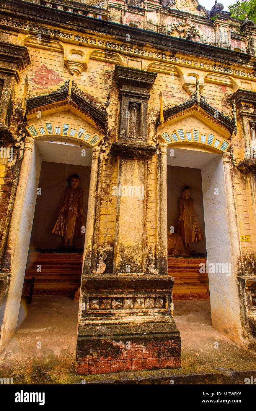 Shwe Ba Taung, a Buddhist site near Monywa, Myanmar Stock Photo - Alamy