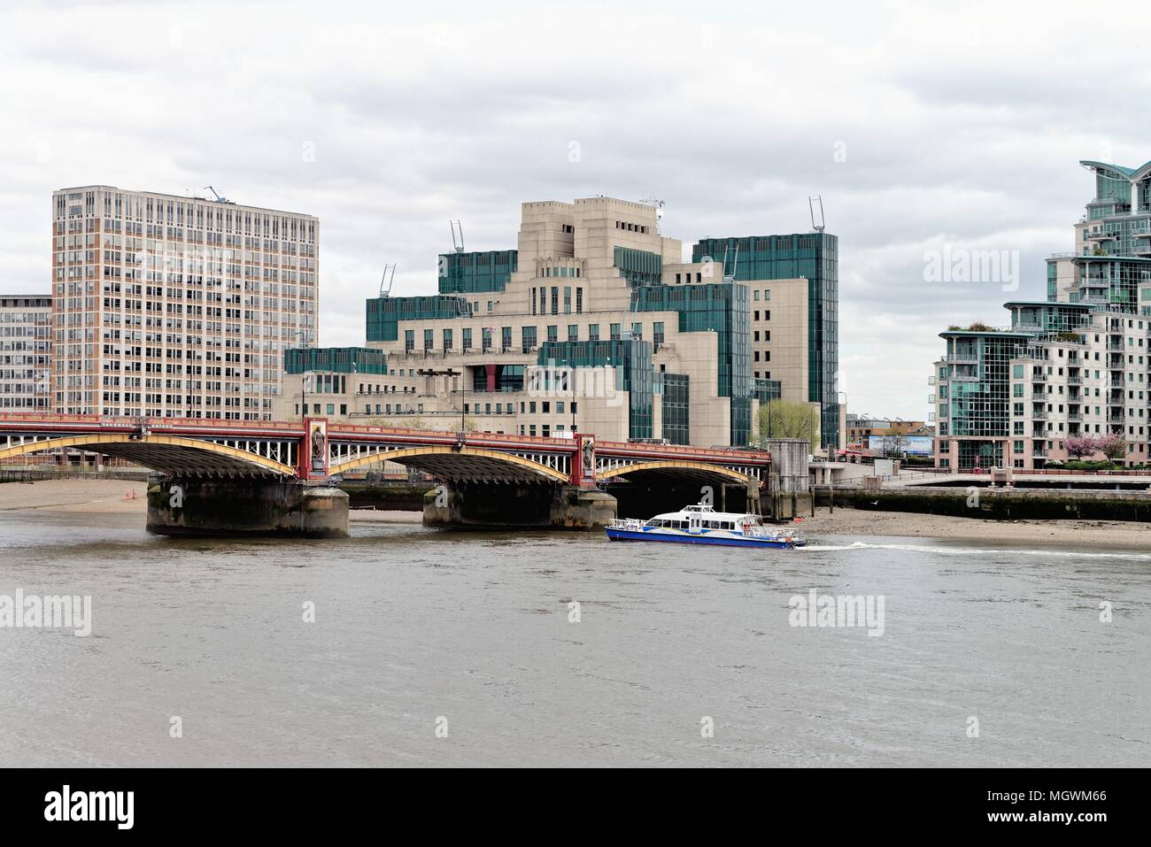 Vauxhall bridge and the MI6 building, at Vauxhall Cross, London England ...