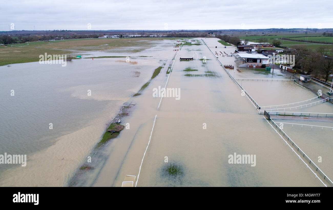 Flooded racecourse hi-res stock photography and images - Alamy