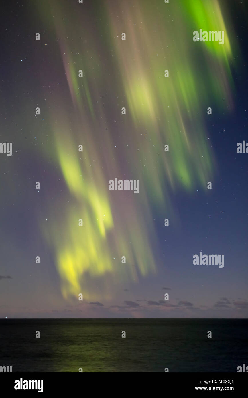 Stunning clear sky reflection hi-res stock photography and images - Alamy