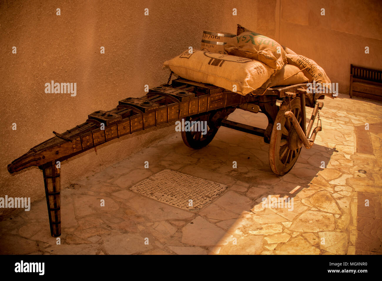 Arabic coffee and spices Stock Photo - Alamy