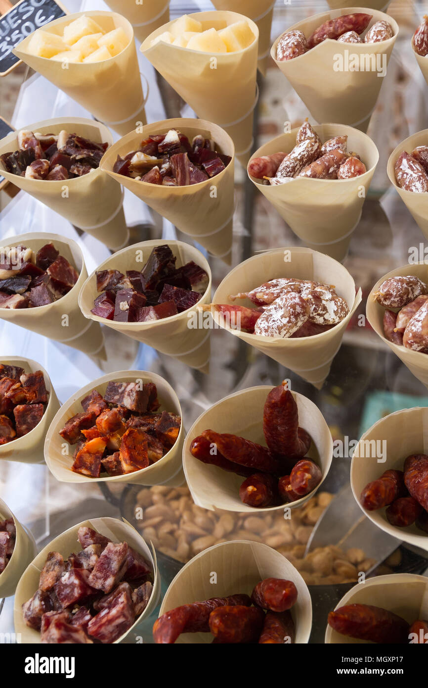 Tapas display hi-res stock photography and images - Alamy