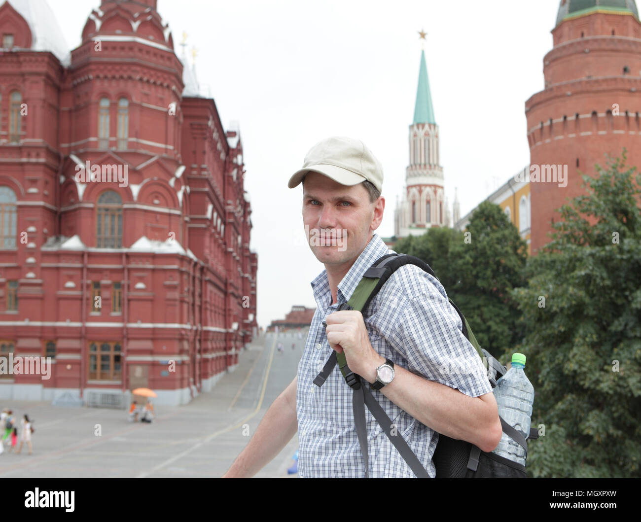 Tourist with backpack in Moscow, Russia Stock Photo - Alamy