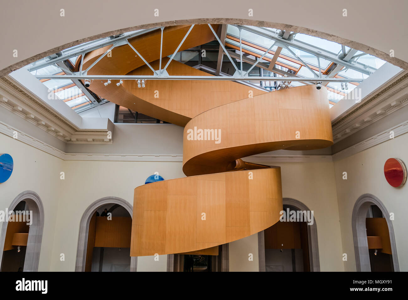 Gehry designed spiral stairwell hi-res stock photography and images - Alamy