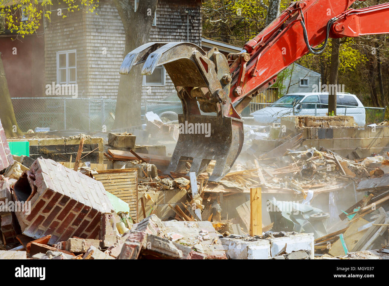 Bulldozer demolition old house hi-res stock photography and images - Alamy