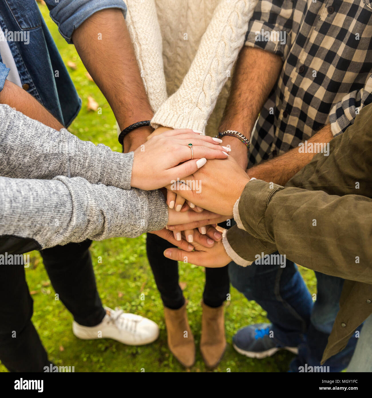 Group of firends hi-res stock photography and images - Alamy