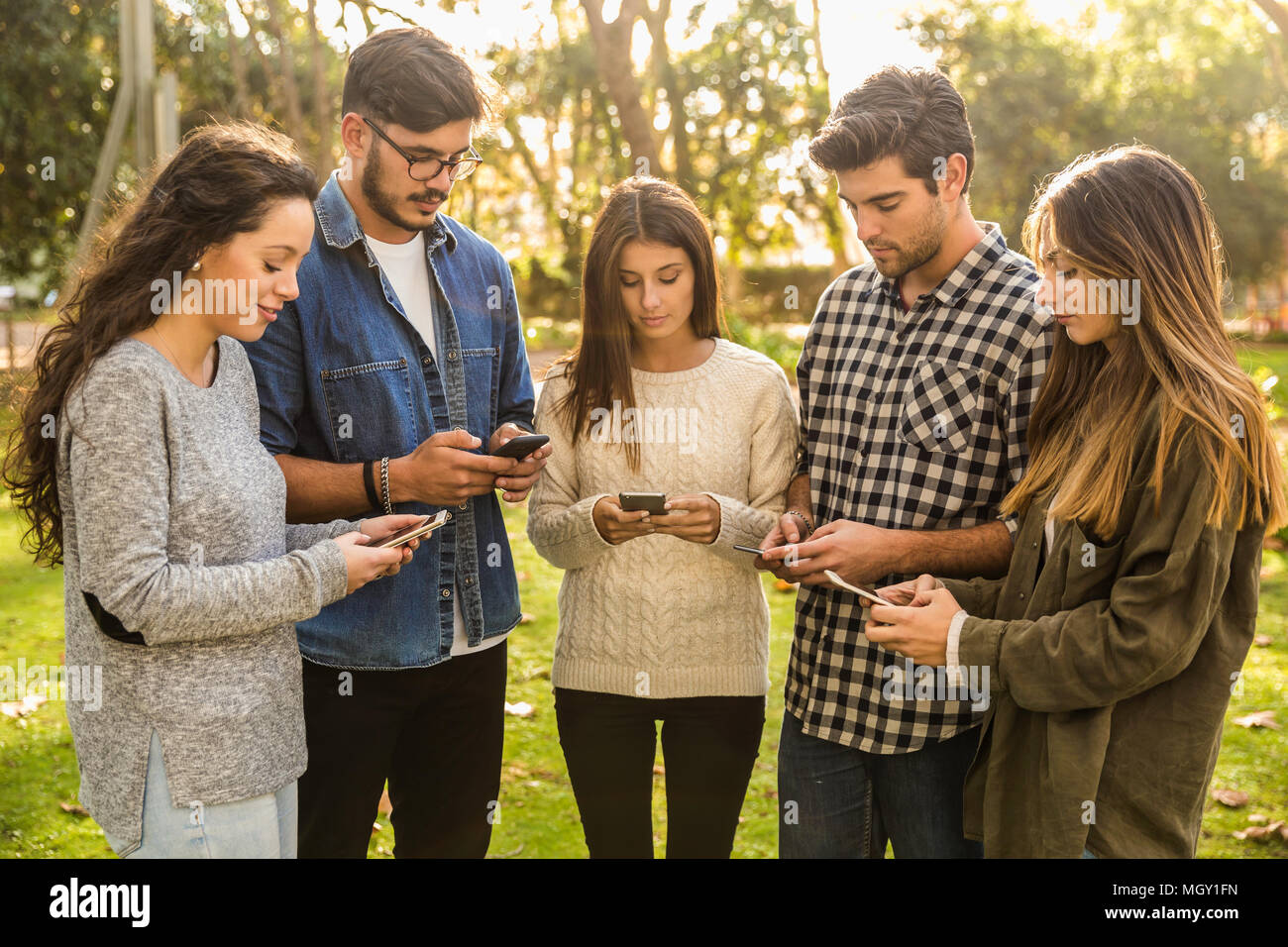 Smartphones group hi-res stock photography and images - Alamy