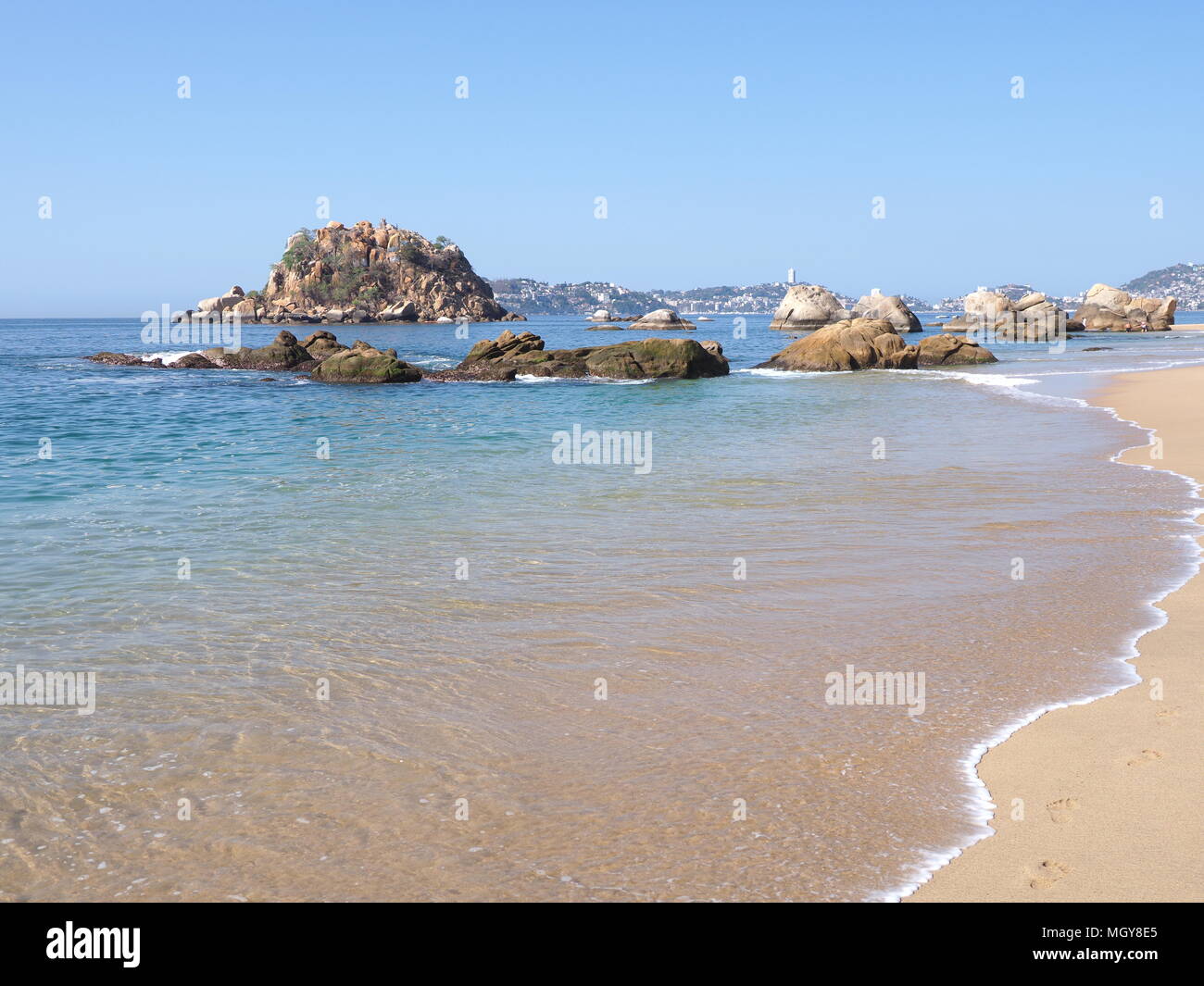 Beautiful exotic scenery of rocks at bay of ACAPULCO city in Mexico ...
