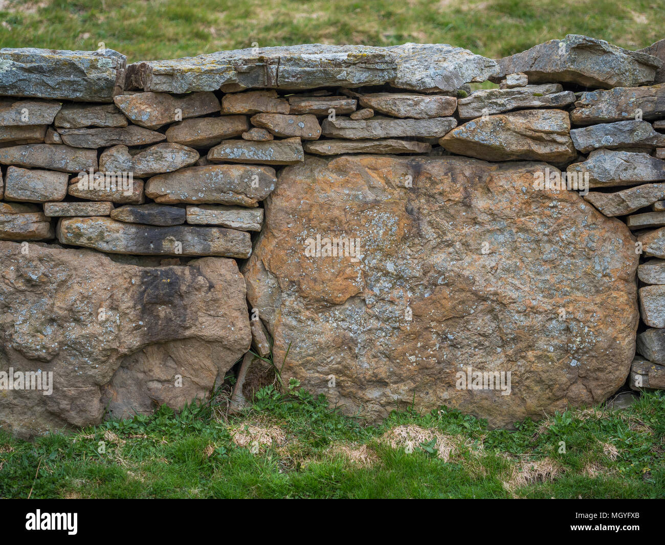 natural stone wall Stock Photo - Alamy