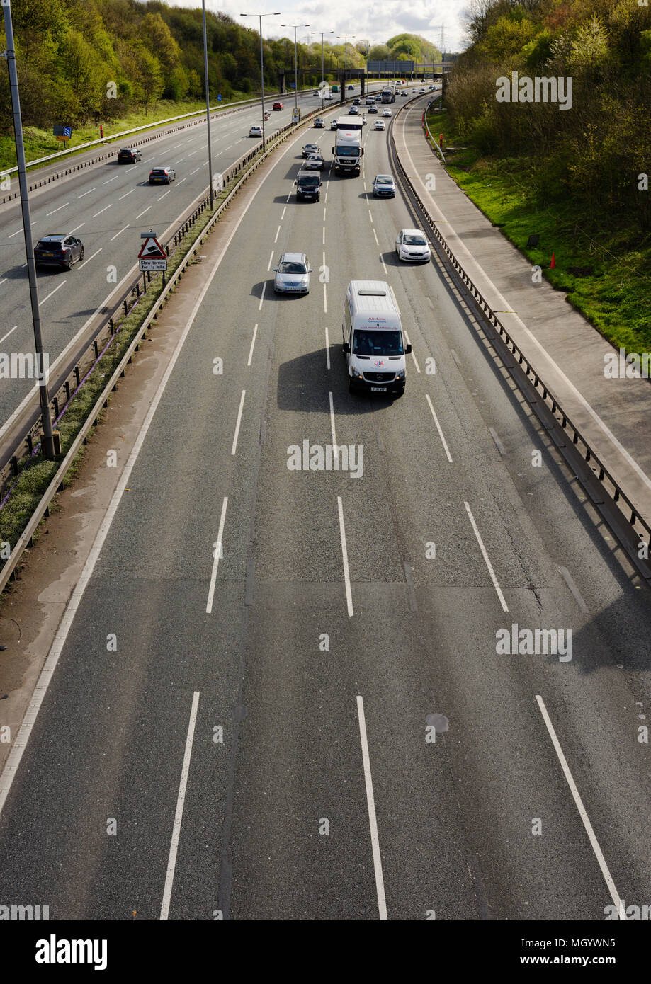 Lane markings m hi-res stock photography and images - Alamy