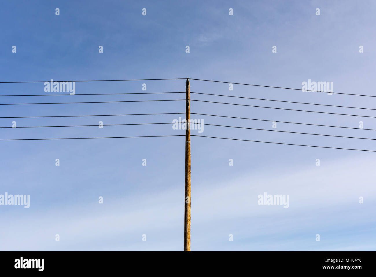 Utility pole hi-res stock photography and images - Alamy