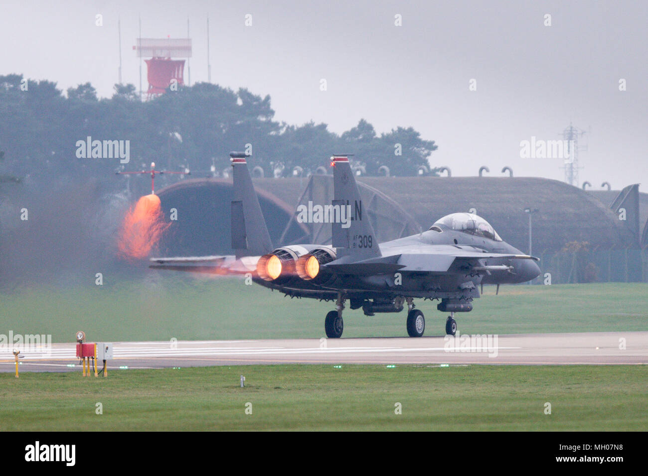 American f15 jets take off at raf lakenheath hi-res stock photography ...