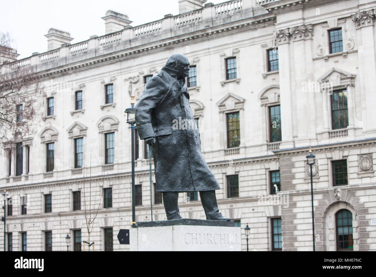 Famous,bronze,statue,of,Churchill,opposite,Houses of Parliament,on ...
