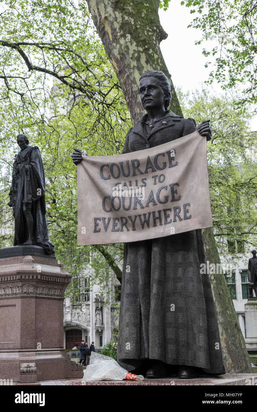 First,statue,of,a,woman,in,this,famous,square,Courage Calls to Courage ...
