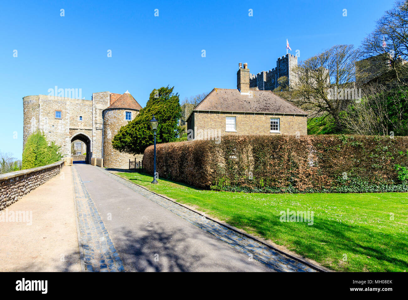 Dover castle, England. Peverell's Gate, fortified gate with side tower ...
