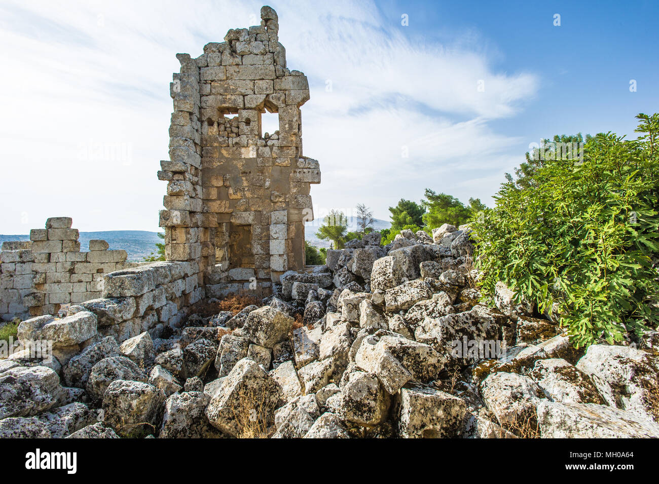 Castle ruins of Syria Stock Photo - Alamy