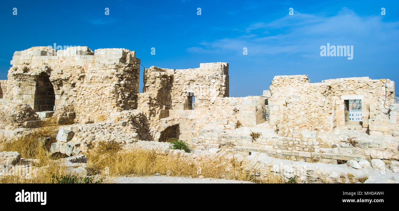 Old town wall aleppo city hi-res stock photography and images - Alamy