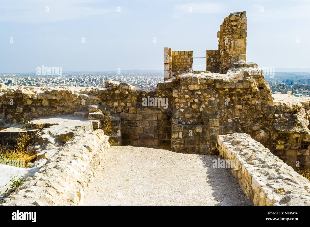 Old town wall aleppo city hi-res stock photography and images - Alamy