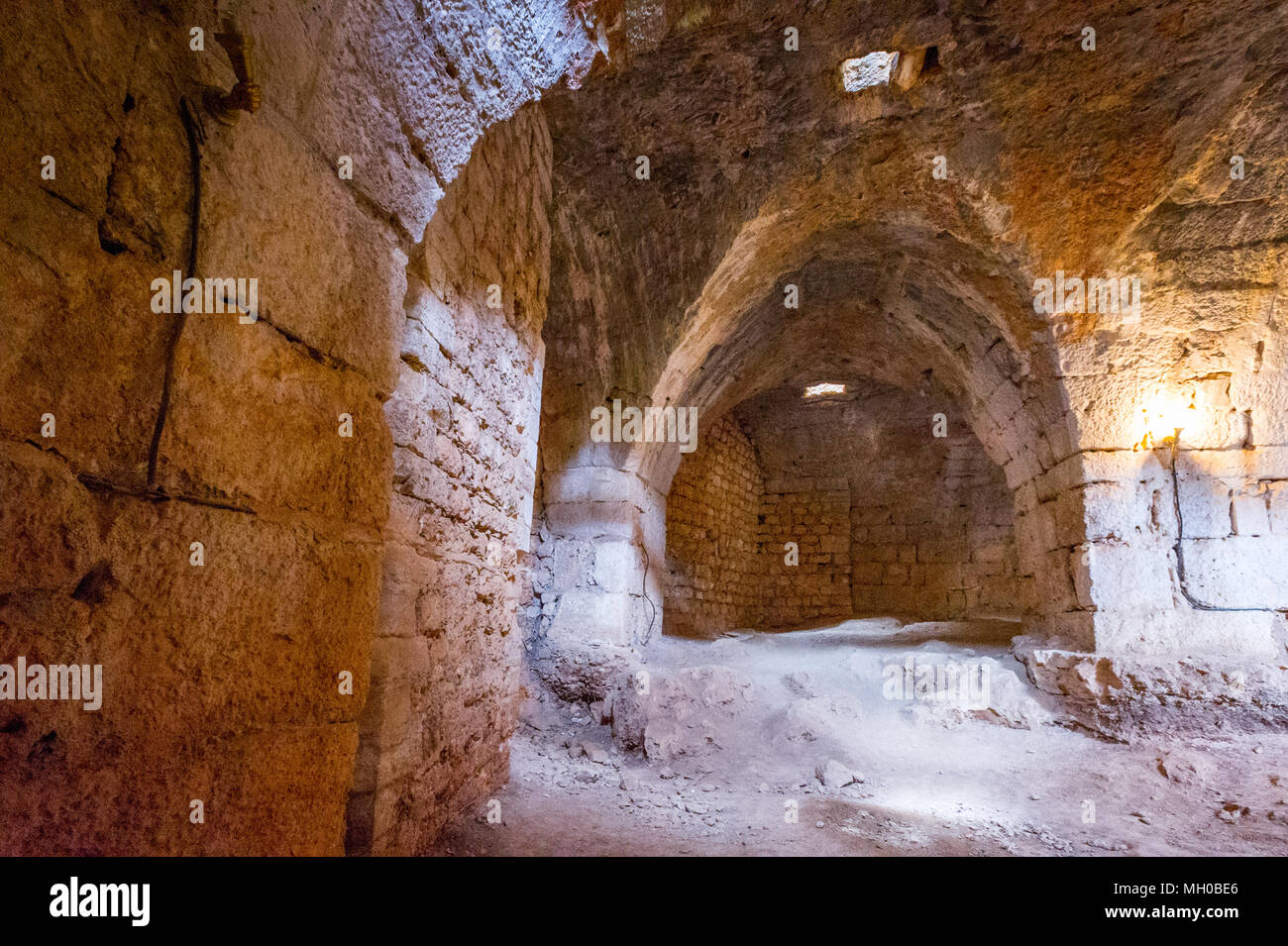 Ruins of the ancient castle in Syria Stock Photo - Alamy