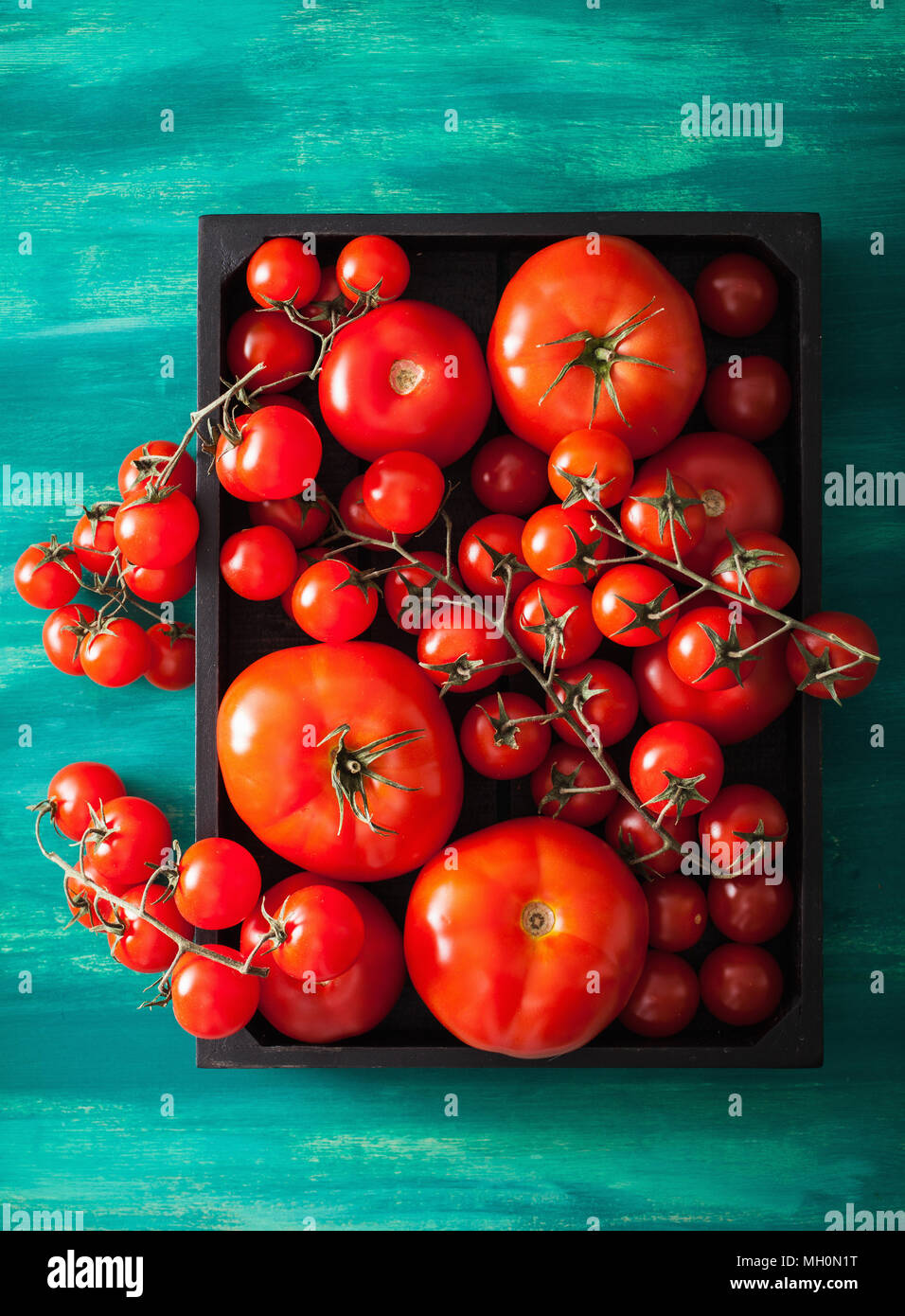 Cherry tomato box hi-res stock photography and images - Alamy