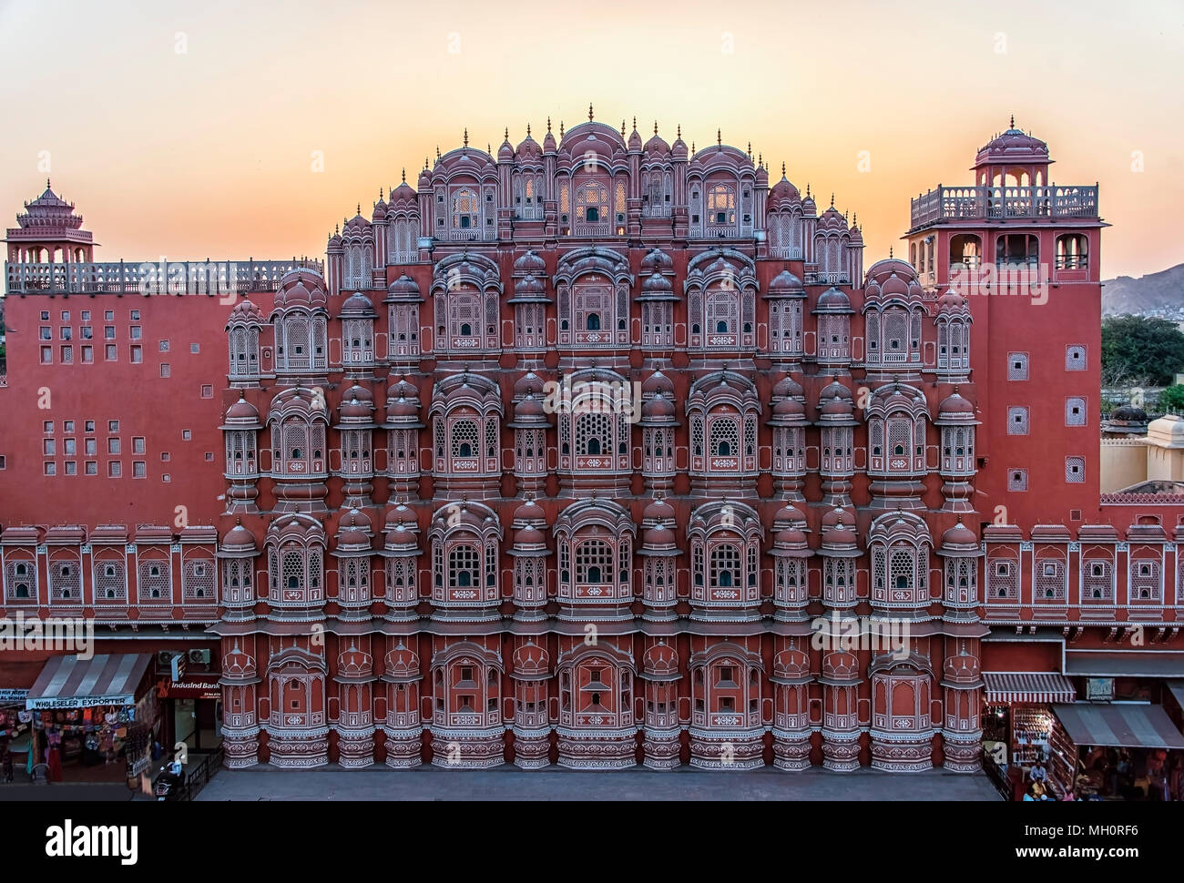The palace of the winds at jaipur hi-res stock photography and images ...
