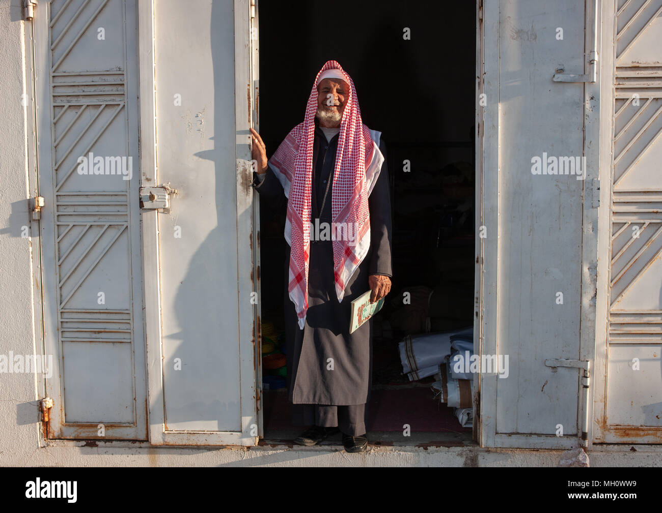 Portrait of an old saudi man wearing a kaffiyeh, Al-Jawf Province ...