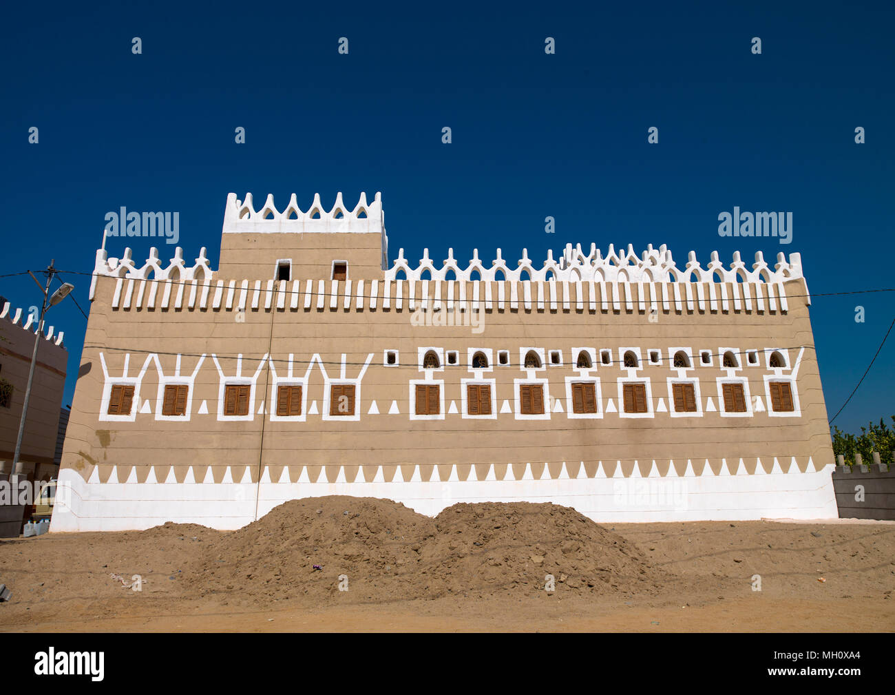 Clay wall saudi arabia hi-res stock photography and images - Alamy