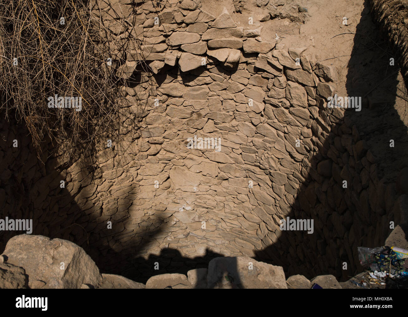 Najran well hi-res stock photography and images - Alamy