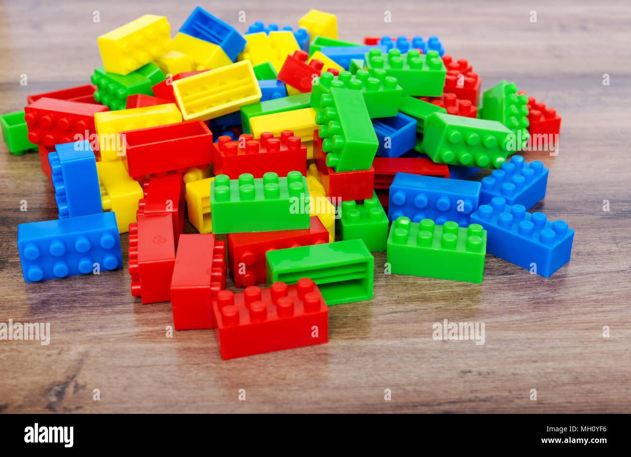 Colorful plastic building bricks hi-res stock photography and images ...