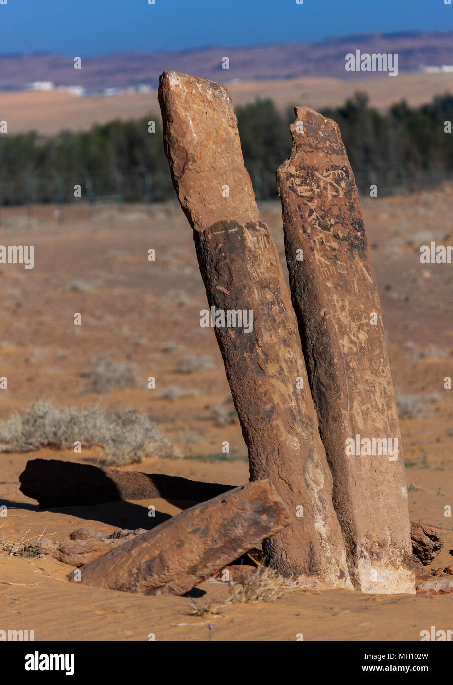 Al-rajajil standing stones the stonehenge of saudi arabia, Al-Jawf ...