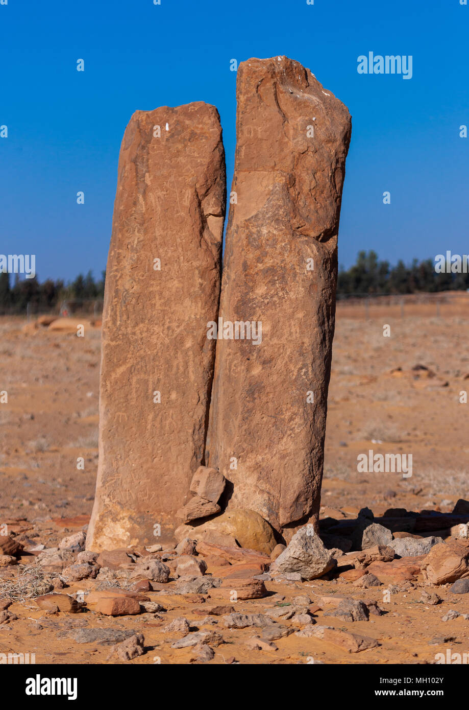 Al-rajajil standing stones the stonehenge of saudi arabia, Al-Jawf ...