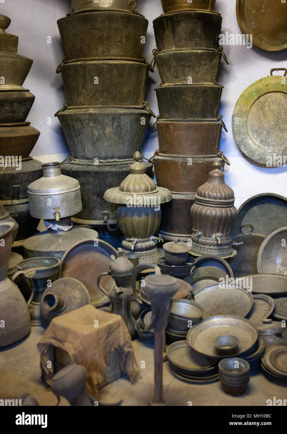 Traditionnal arabian ustensiles in a museum, Makkah province, Taif ...