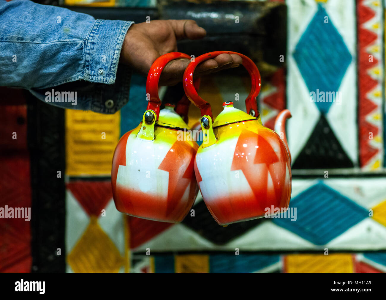 Enamel tea pots in bin hamsan house, Asir province, Khamis Mushayt ...