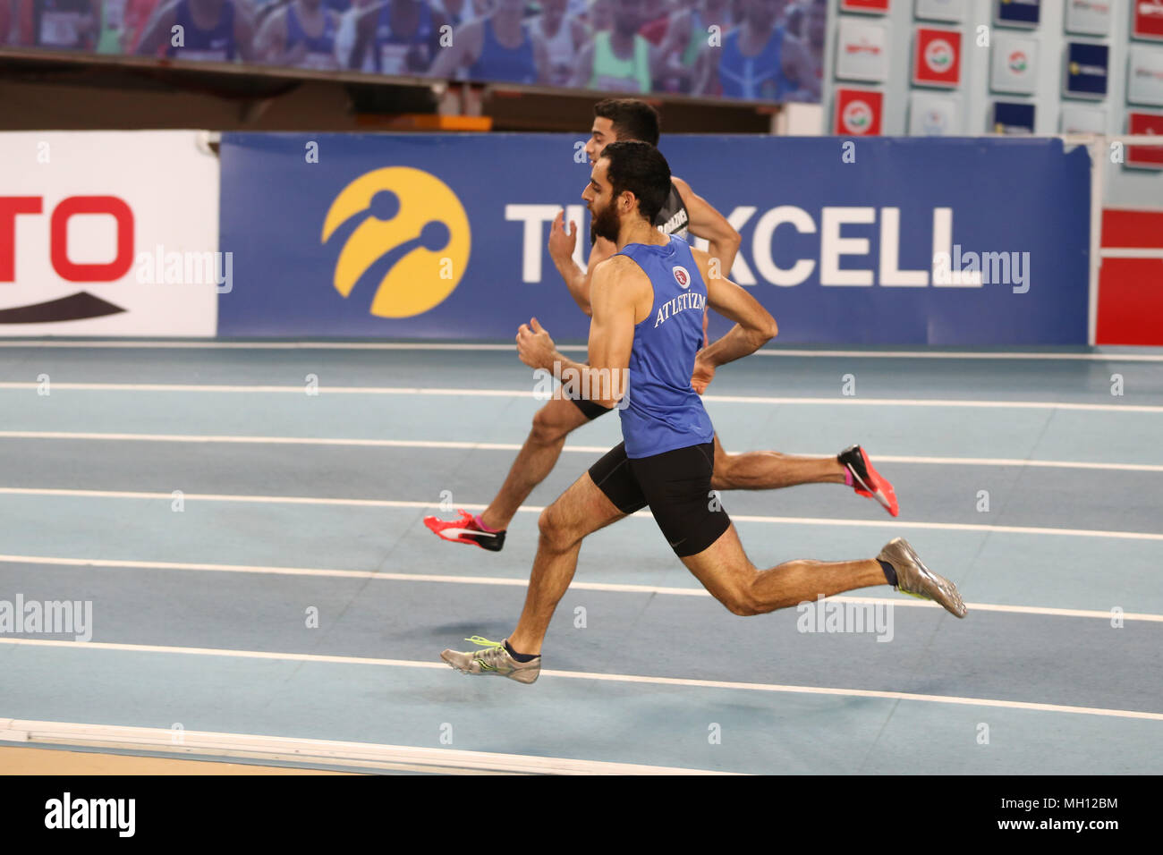 ISTANBUL, TURKEY - JANUARY 14, 2018: Athletes running during Turkish ...