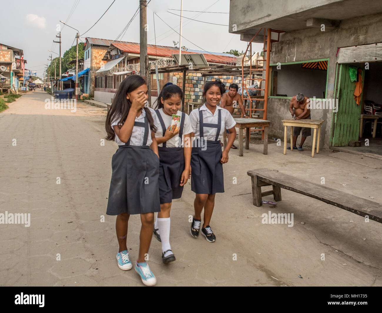 School uniform children peru hi-res stock photography and images - Alamy